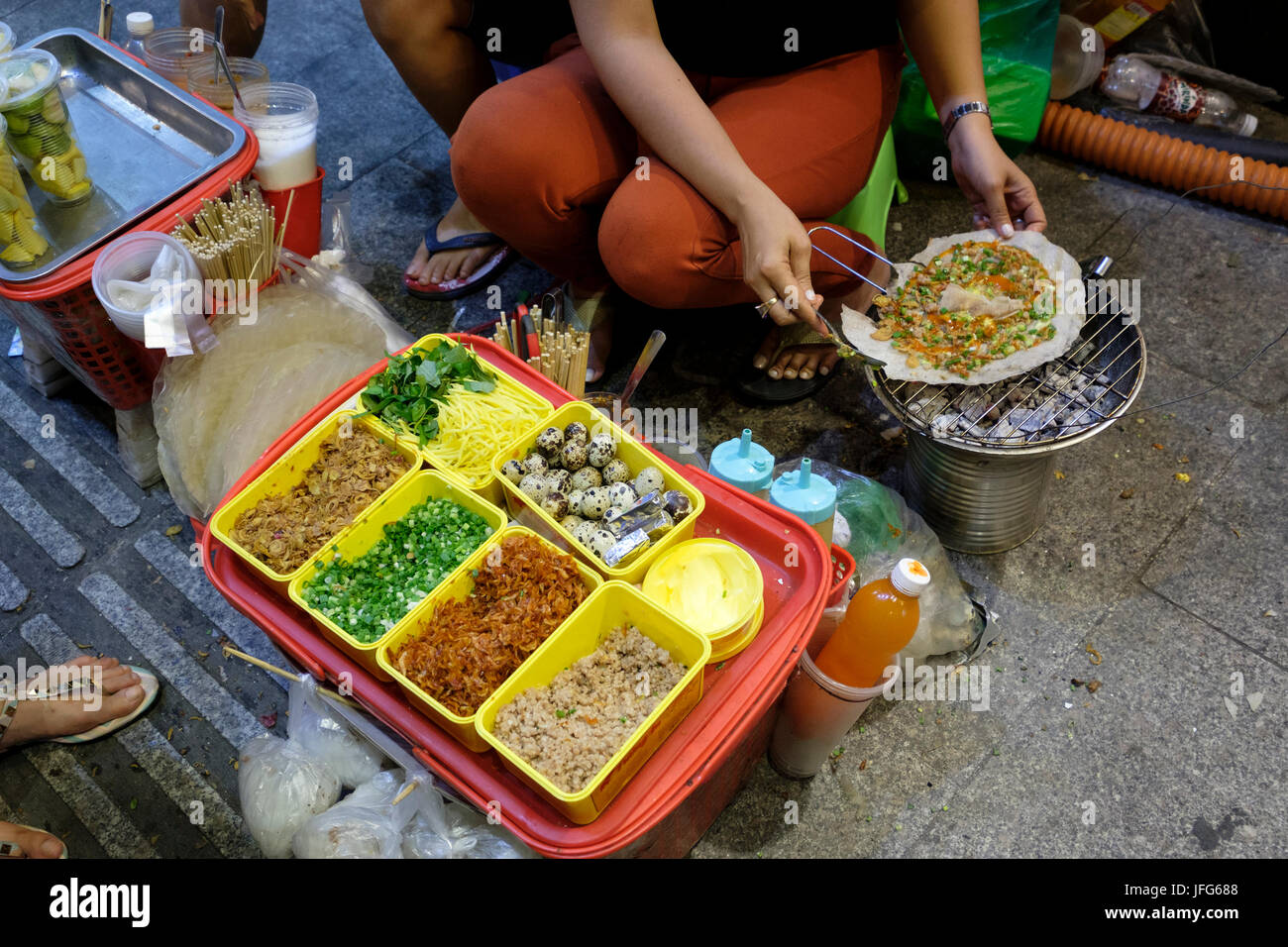 Vietnamese street food stall Stock Photo - Alamy