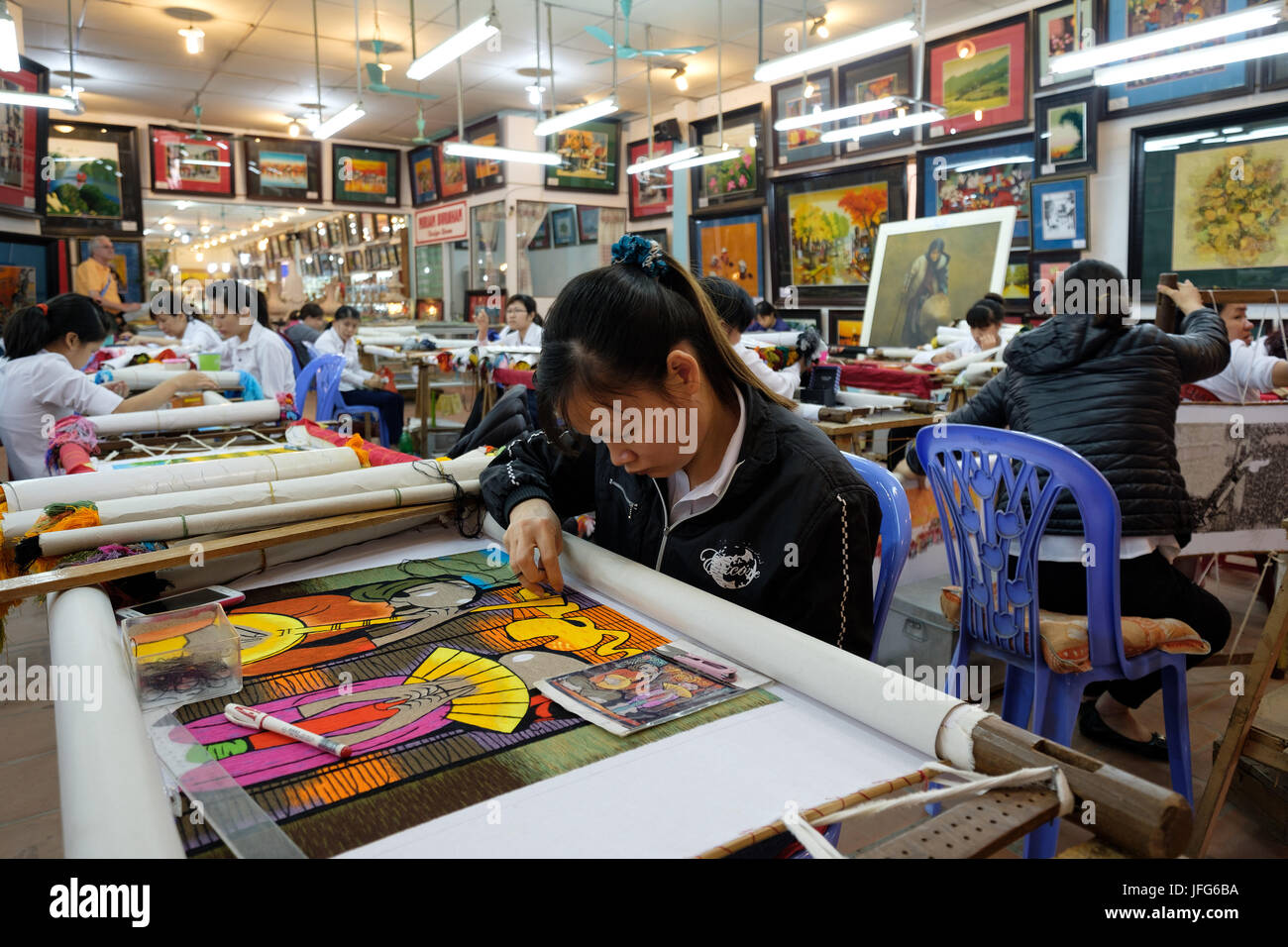 Vietnamese crafts hi-res stock photography and images - Alamy
