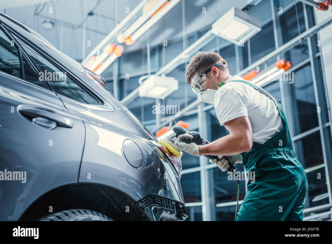 Car repair hi-res stock photography and images - Alamy