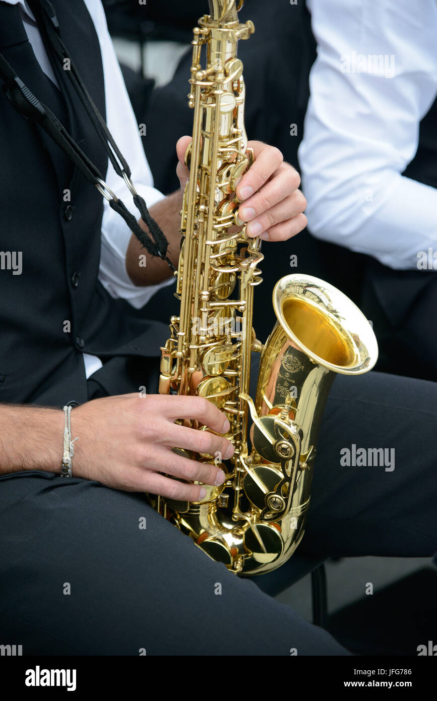 Male sax player hi-res stock photography and images - Alamy