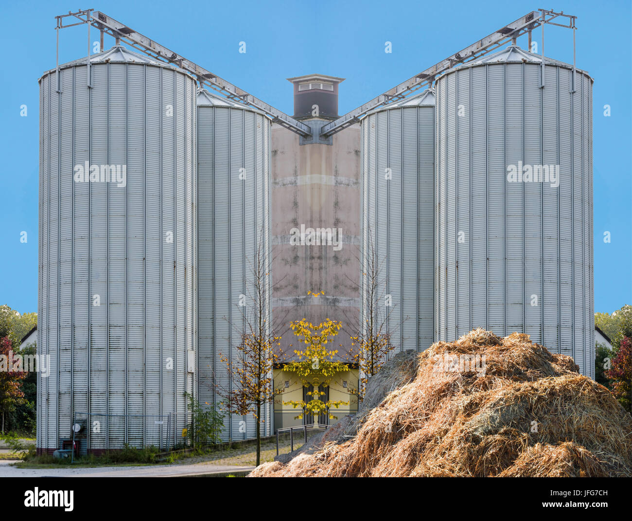 Modern agriculture hi-res stock photography and images - Alamy