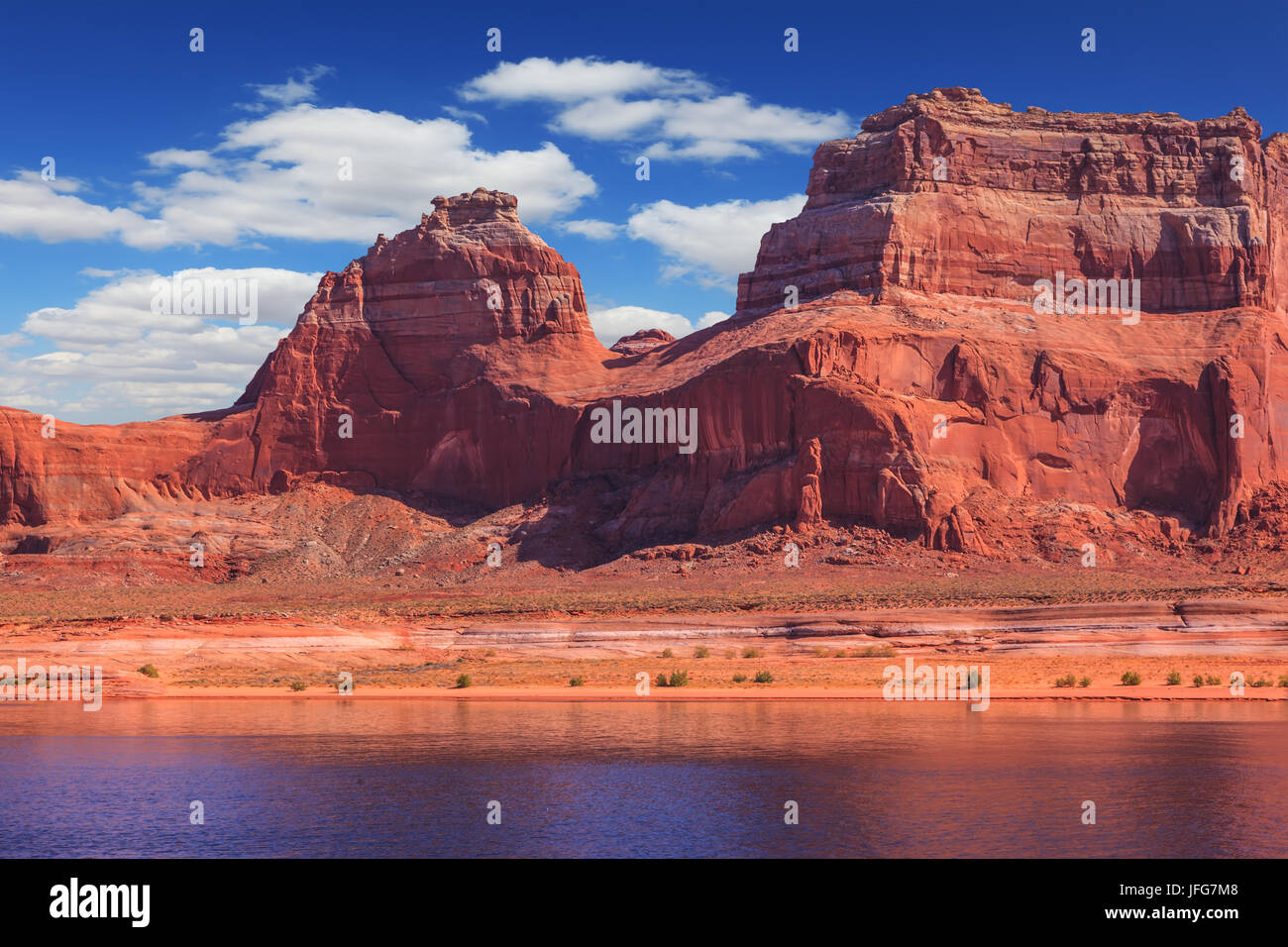 Scenic water basin Stock Photo - Alamy