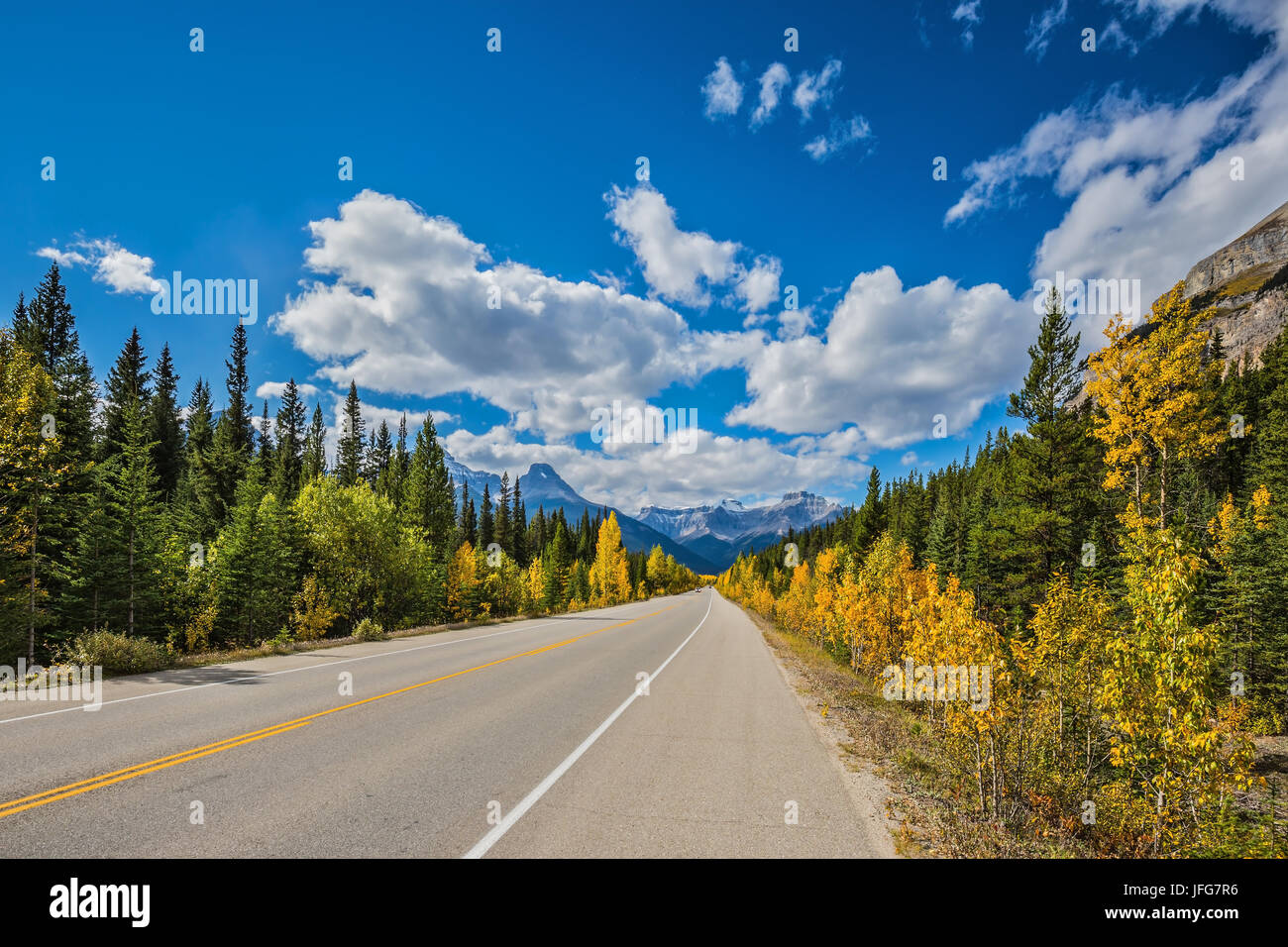 Bow valley highway hi-res stock photography and images - Alamy