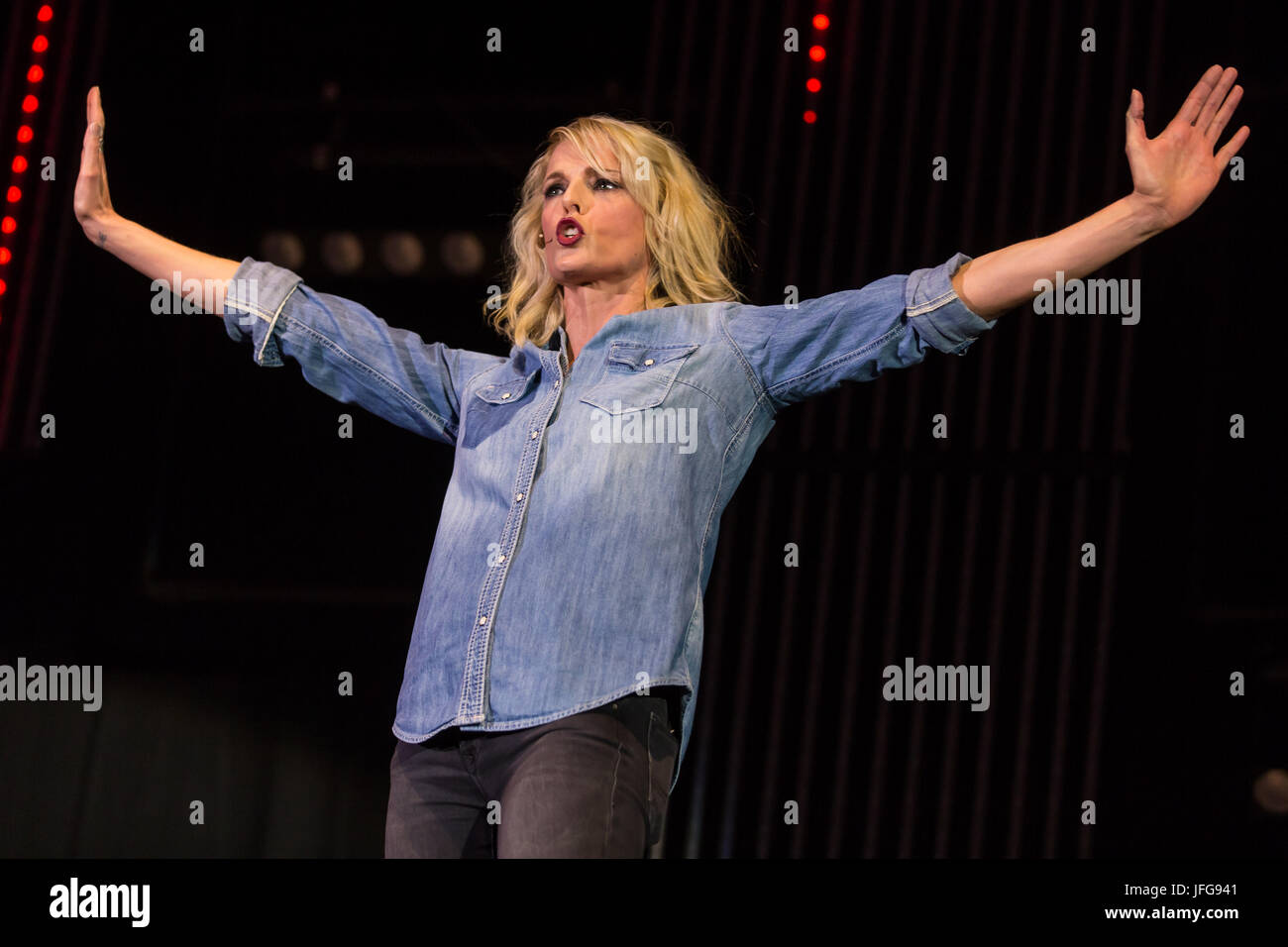 Stephanie berger hi-res stock photography and images - Alamy