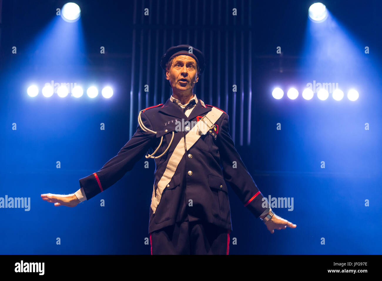 Rob spence hi-res stock photography and images - Alamy