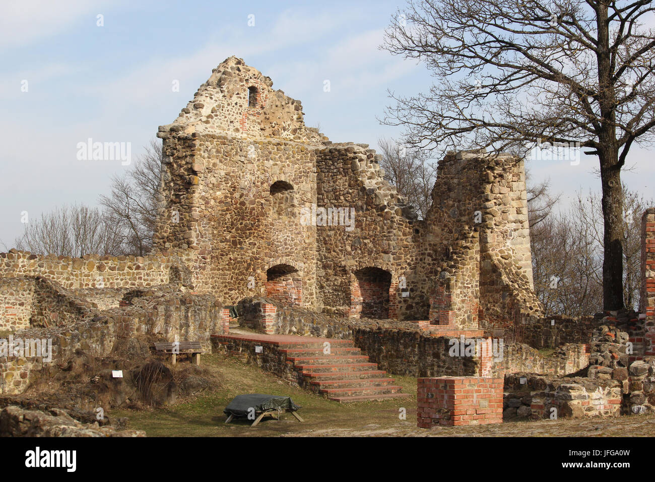 Burgruine runding hi-res stock photography and images - Alamy