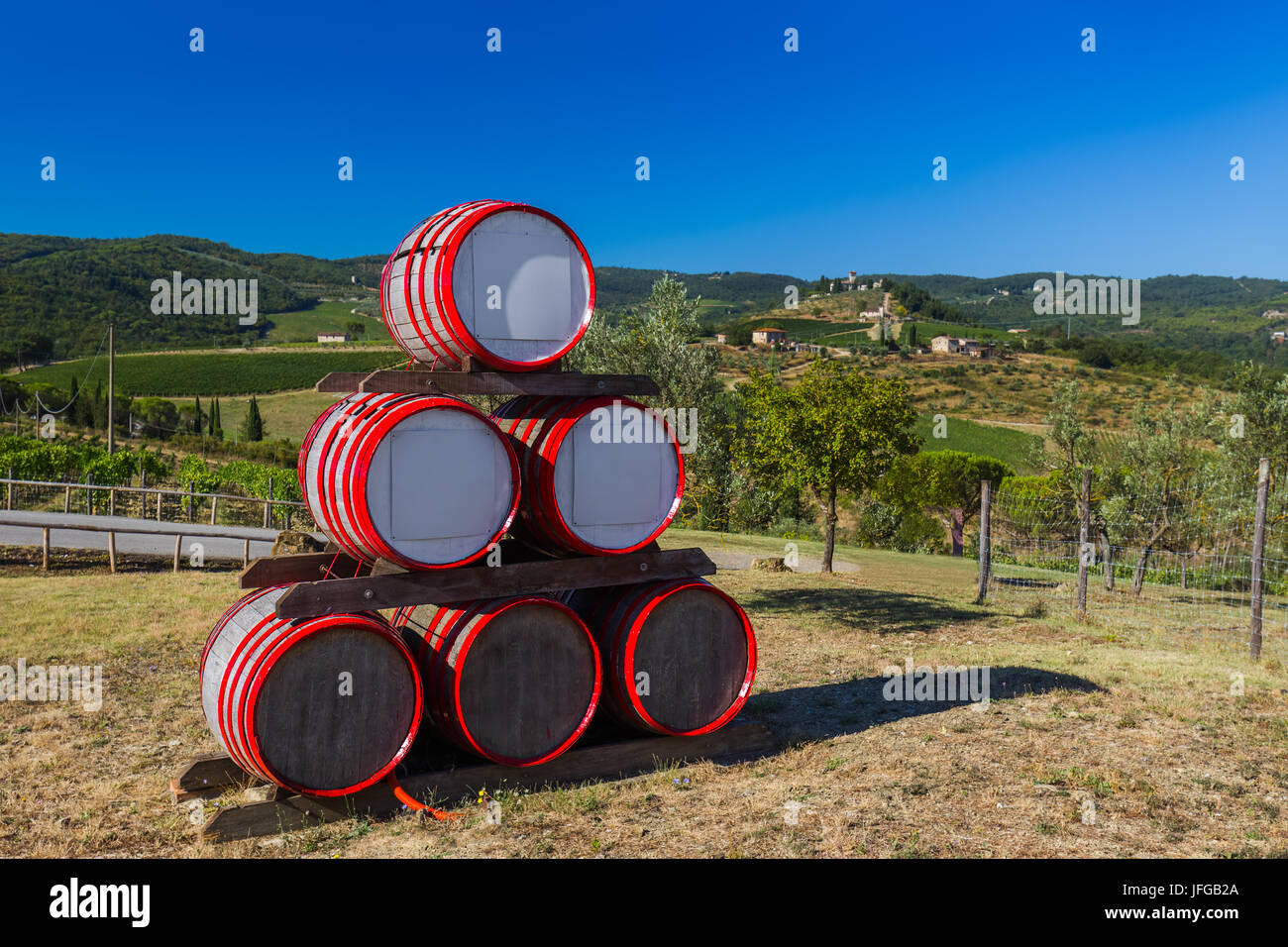 Barrel italian wine hi-res stock photography and images - Alamy