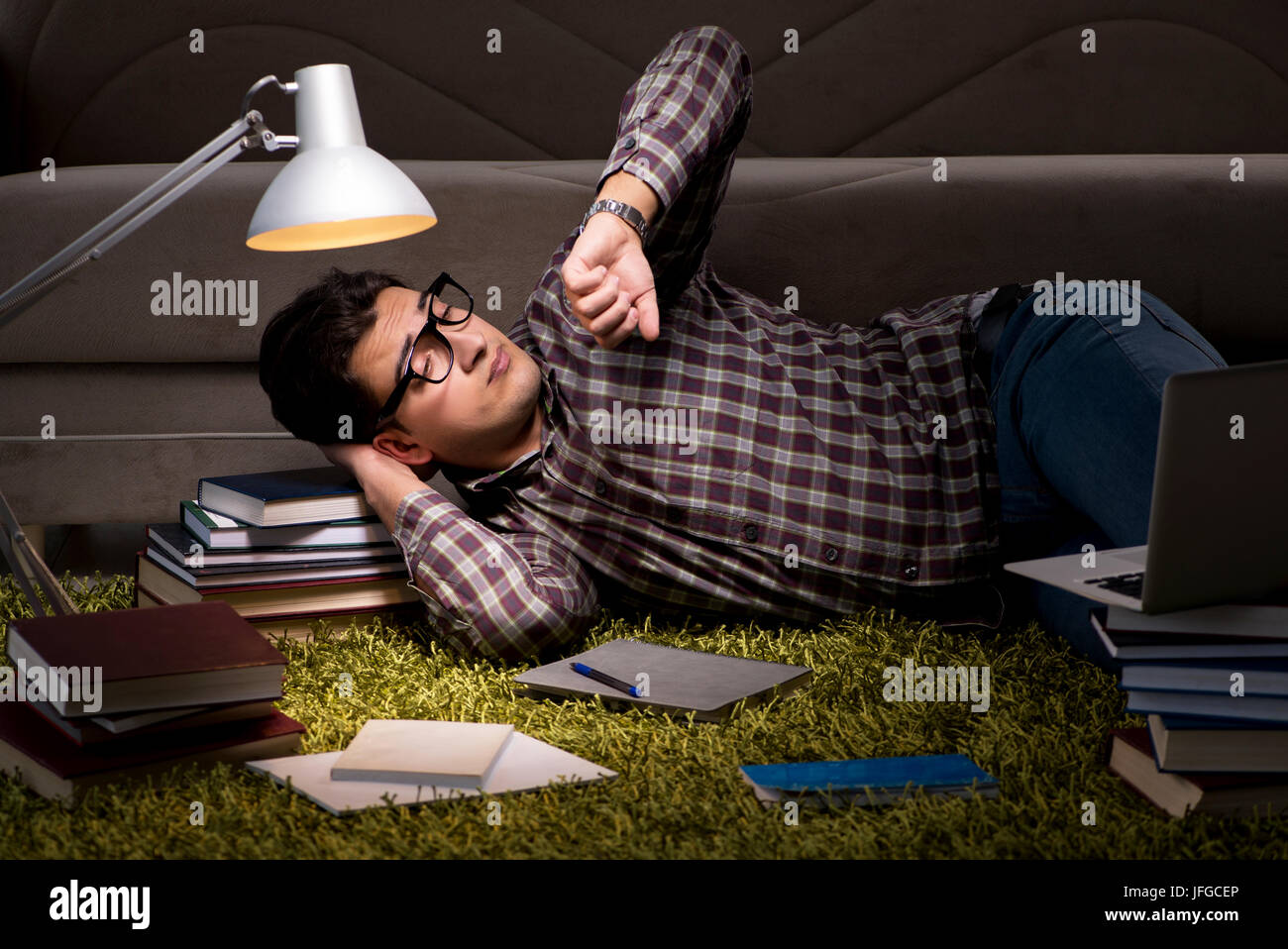 Student reading books preparing for exams Stock Photo - Alamy