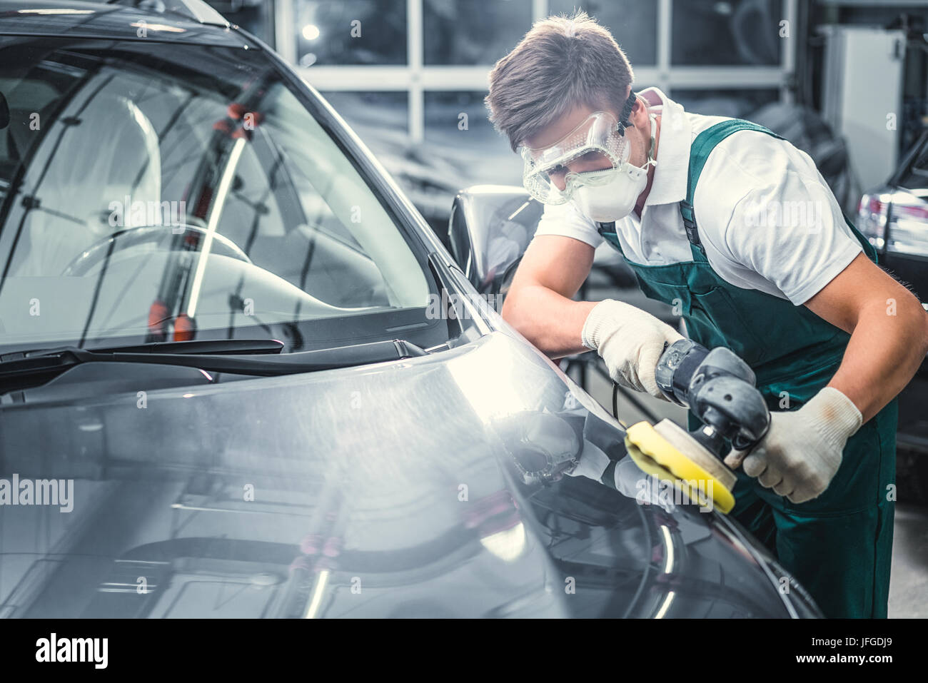 Man in uniform hi-res stock photography and images - Alamy