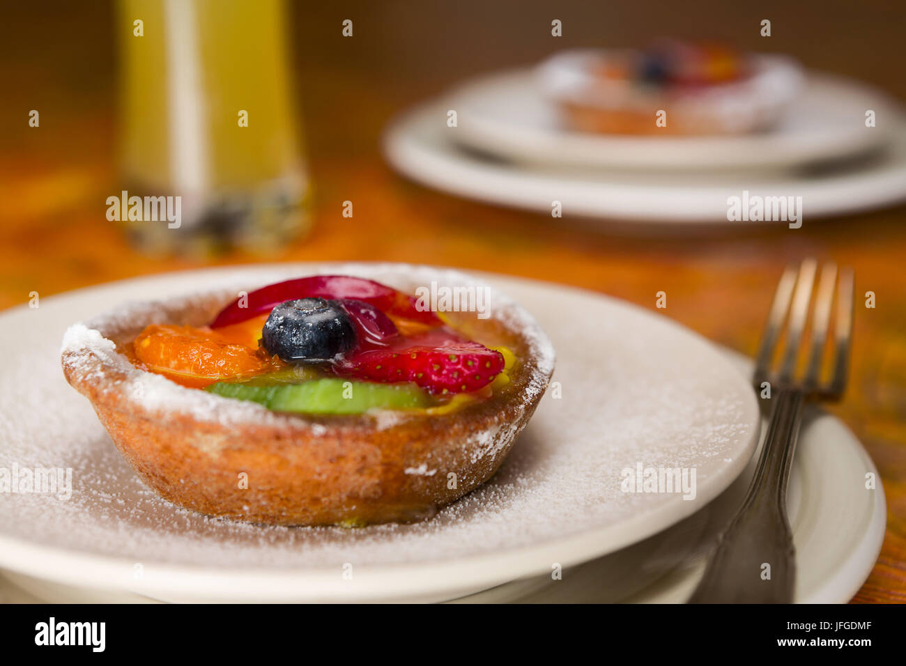 Fruit plate on small hi-res stock photography and images - Alamy