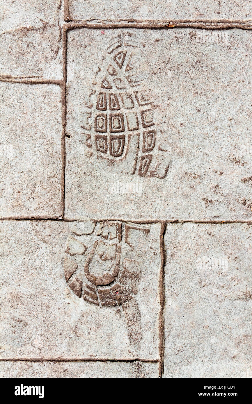 Gehweg symbol zeichen hi-res stock photography and images - Alamy