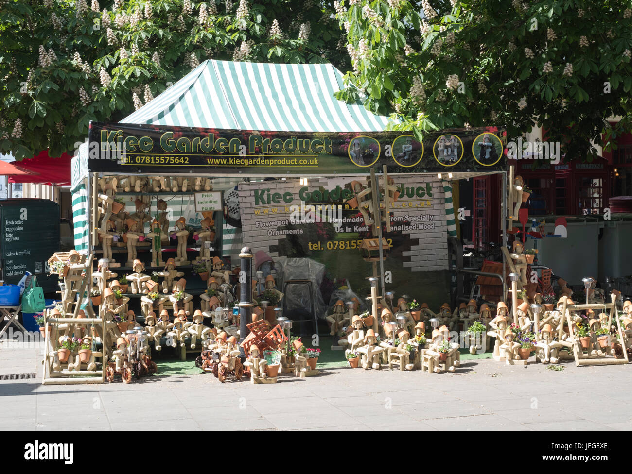 Street market in Cheltenham city centre Stock Photo - Alamy