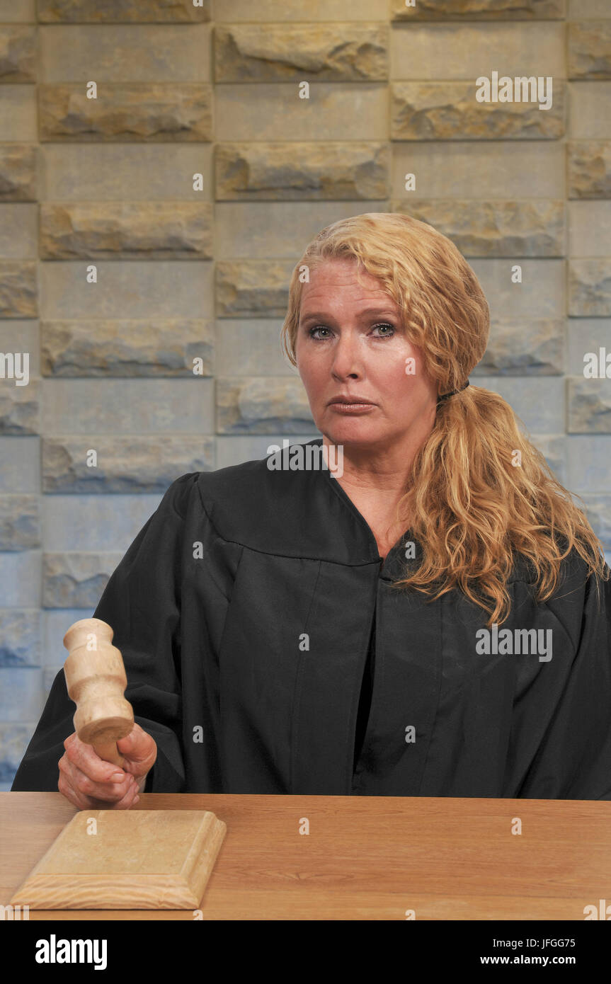 Judge woman hi-res stock photography and images - Alamy