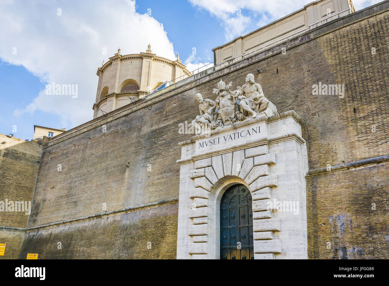 Vatican Museum Exterior Stock Photos & Vatican Museum Exterior Stock Images - Alamy