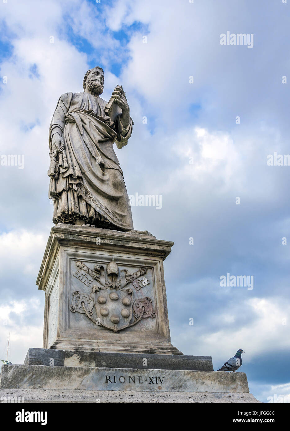 Saint peter statue with key hi-res stock photography and images - Alamy