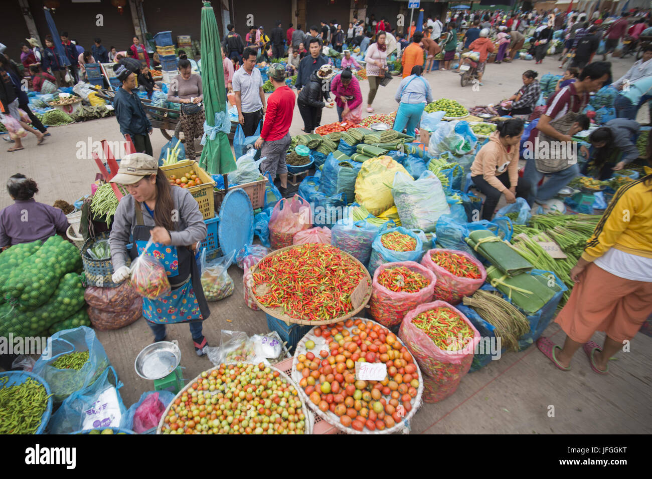 LAOS VIENTIANE TALAT SAO MARKET Stock Photo - Alamy