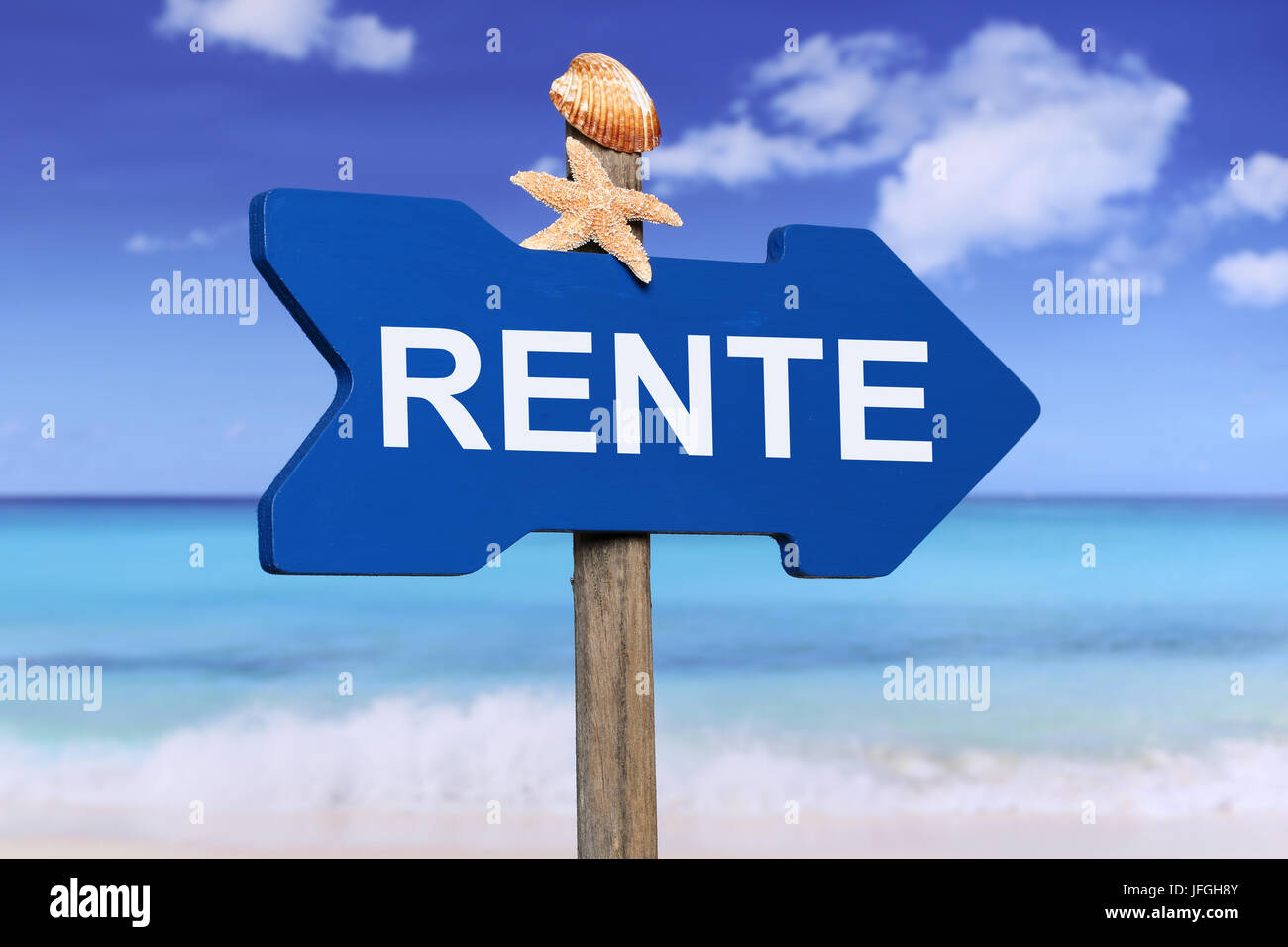 Rente am Strand und Meer in den Ferien im Sommer Stock Photo - Alamy