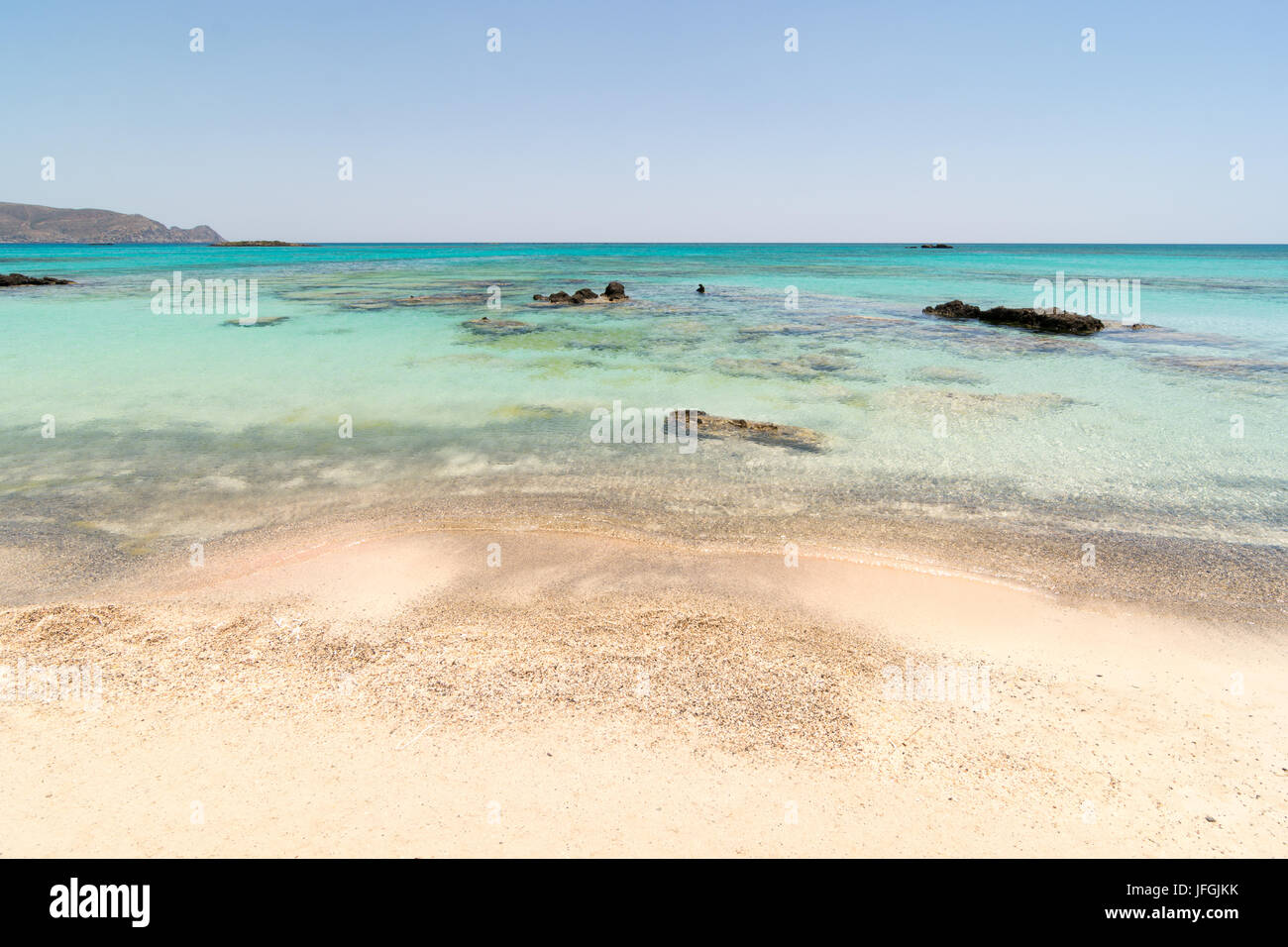 White sand beach of Elafonisi (Elafonissi), south west Crete, Greece ...