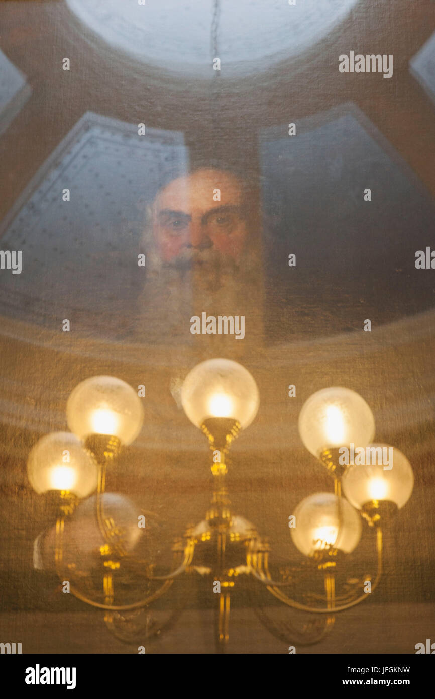 Chandelier and portrait of titus salt hi-res stock photography and ...