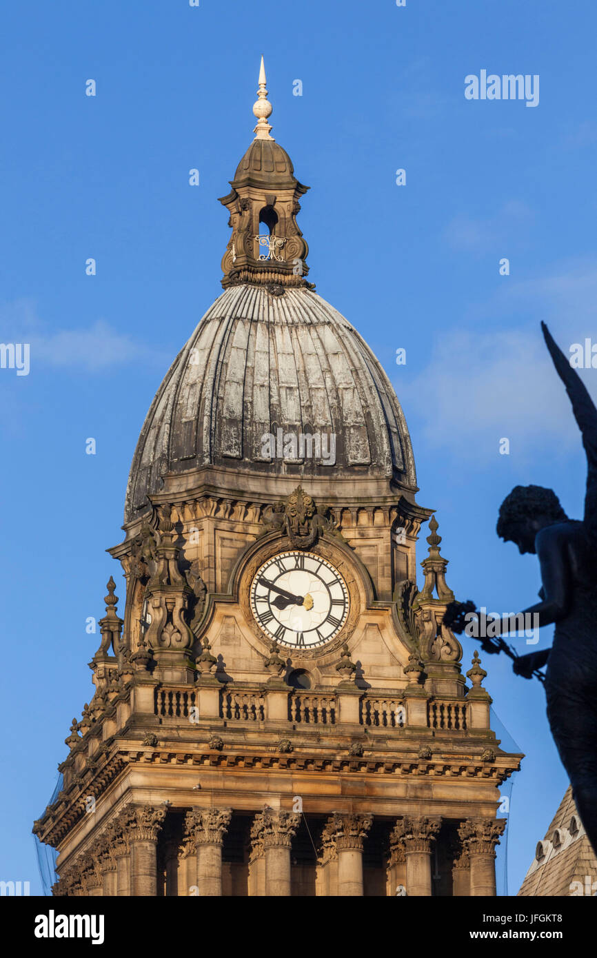 England, Yorkshire, Leeds, Leeds Town Hall, The Town Hall Clock Stock ...