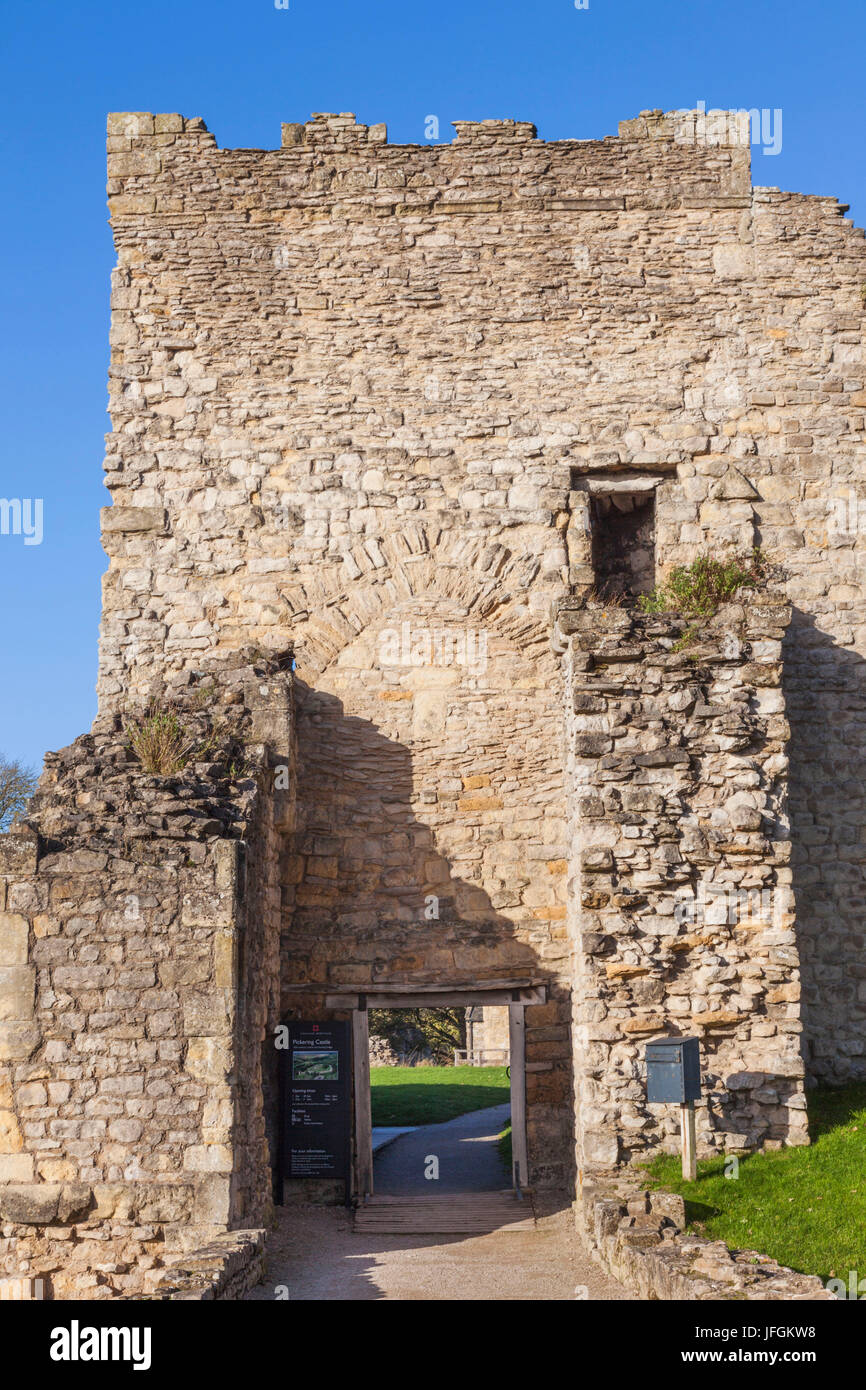 Pickering castle hi-res stock photography and images - Alamy