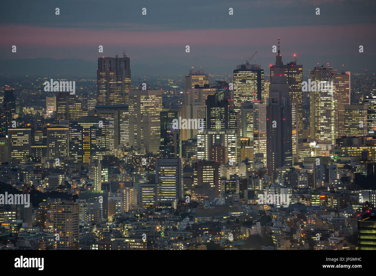 Tokyo sunset skyline hi-res stock photography and images - Alamy