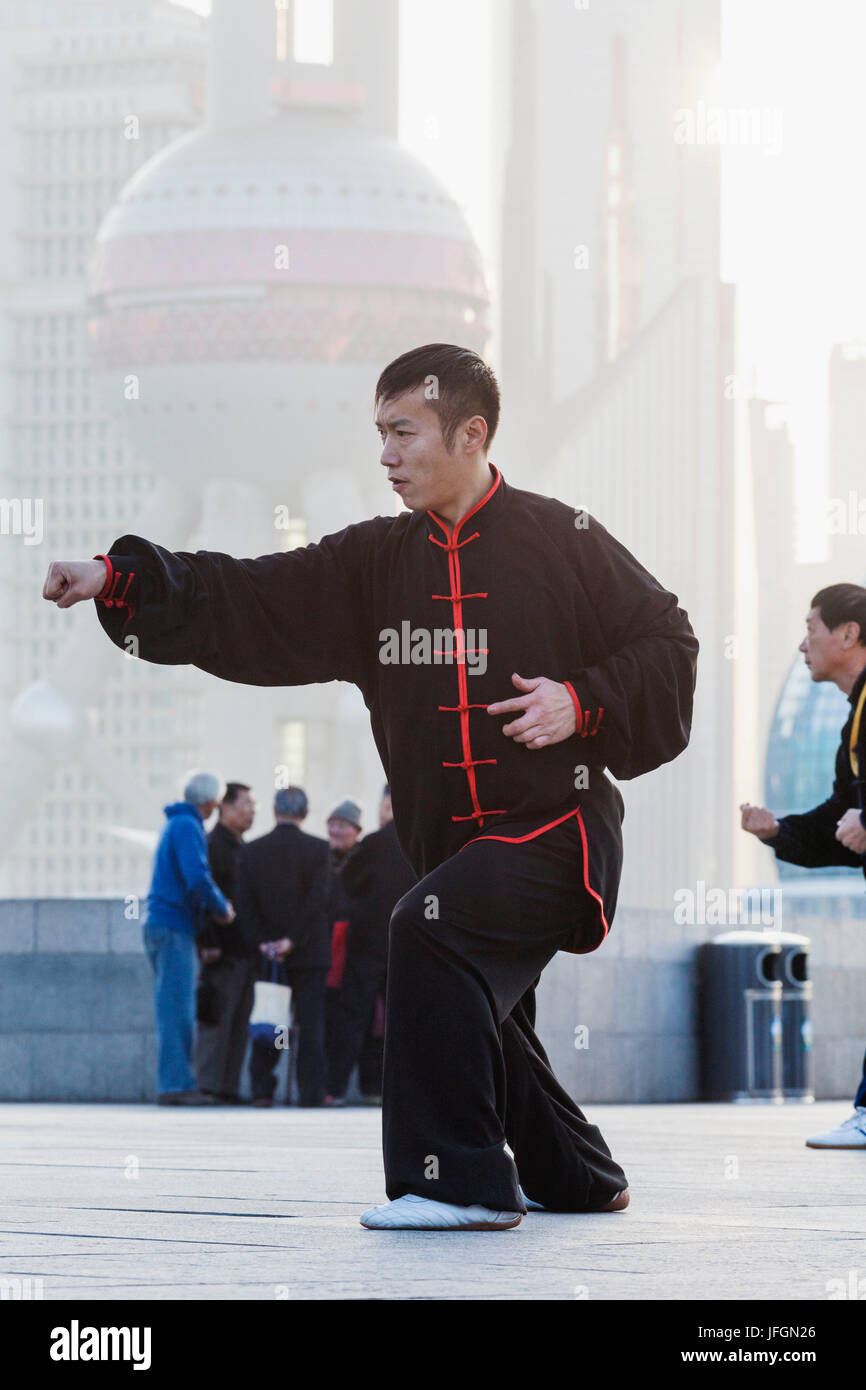 China, Shanghai, The Bund, Man Practicing Tai chi Stock Photo - Alamy