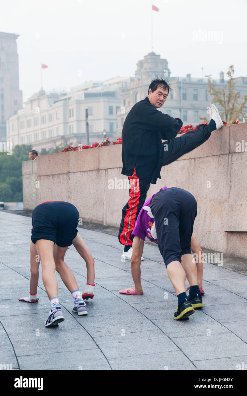 China people exercise hi-res stock photography and images - Alamy