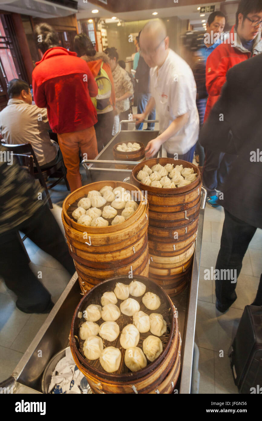 China, Shanghai, Yuyuan Garden, Nanxiang Steamed Bun Shop, Steamed ...