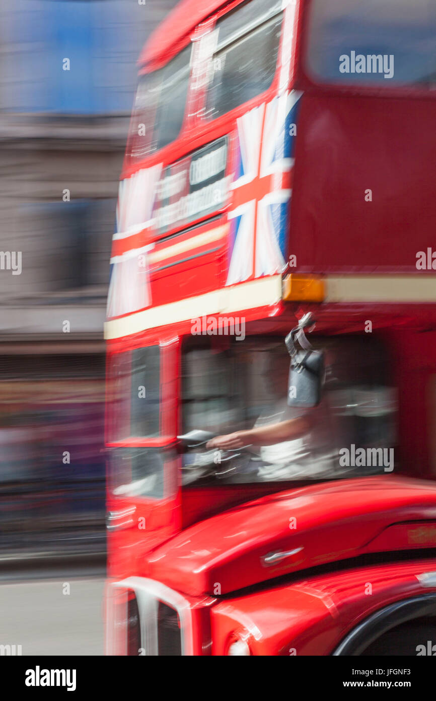 London routemaster hi-res stock photography and images - Alamy
