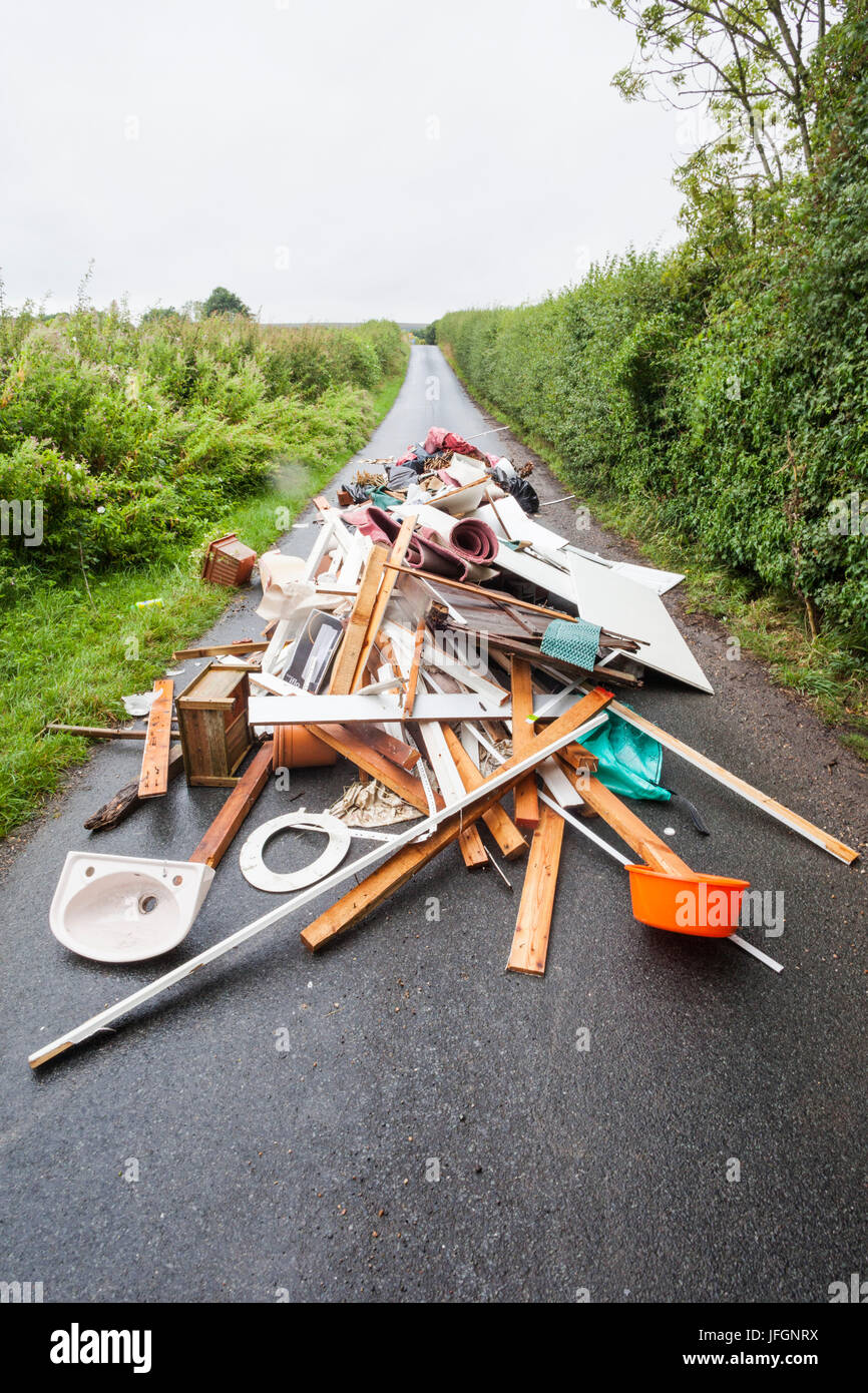 Rural flytipping hi-res stock photography and images - Alamy