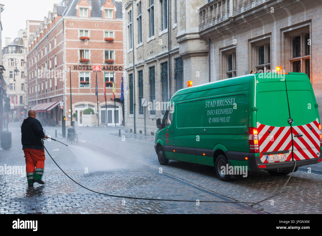 Street cleaning hi-res stock photography and images - Alamy