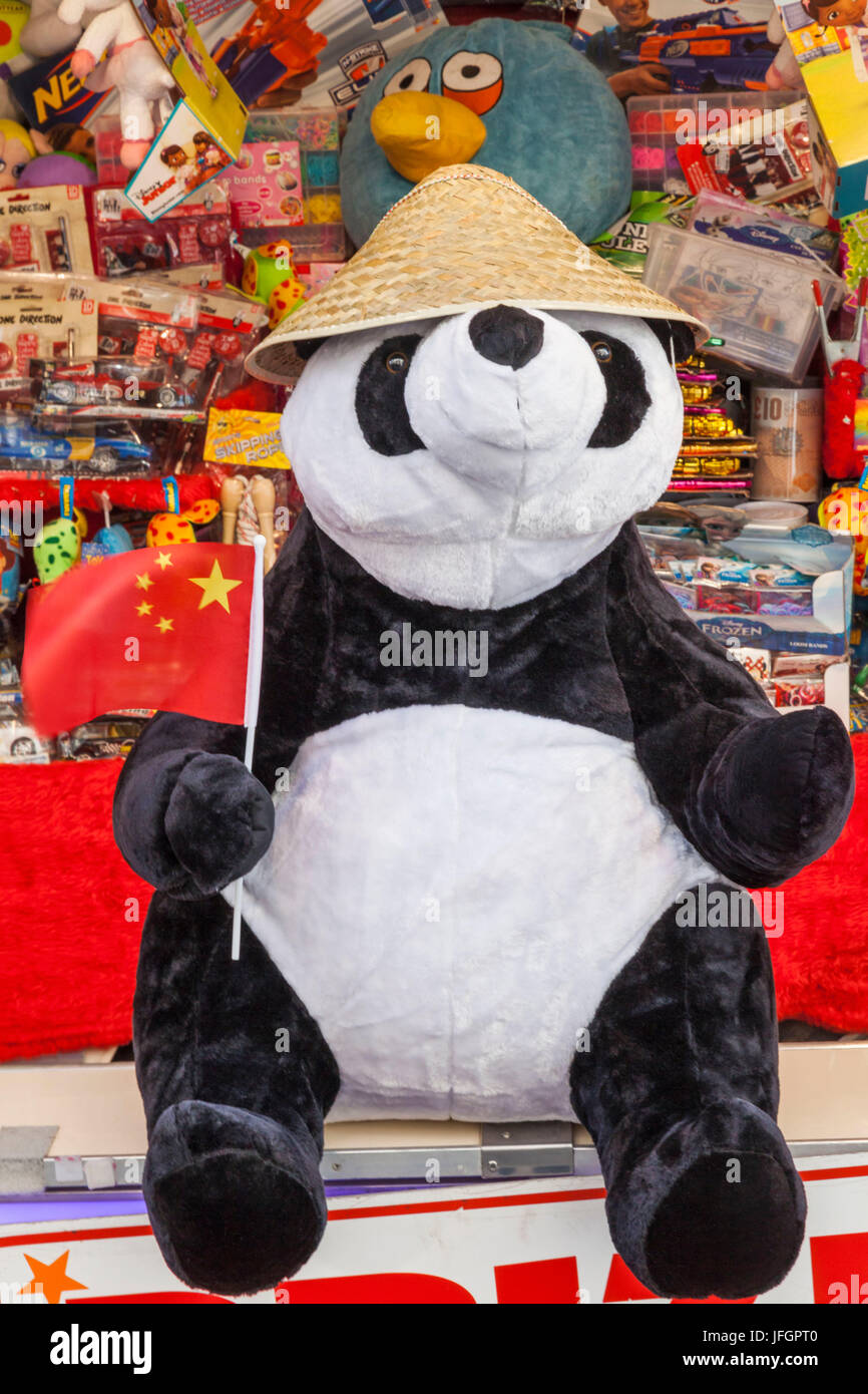 Fairground prize hi-res stock photography and images - Alamy