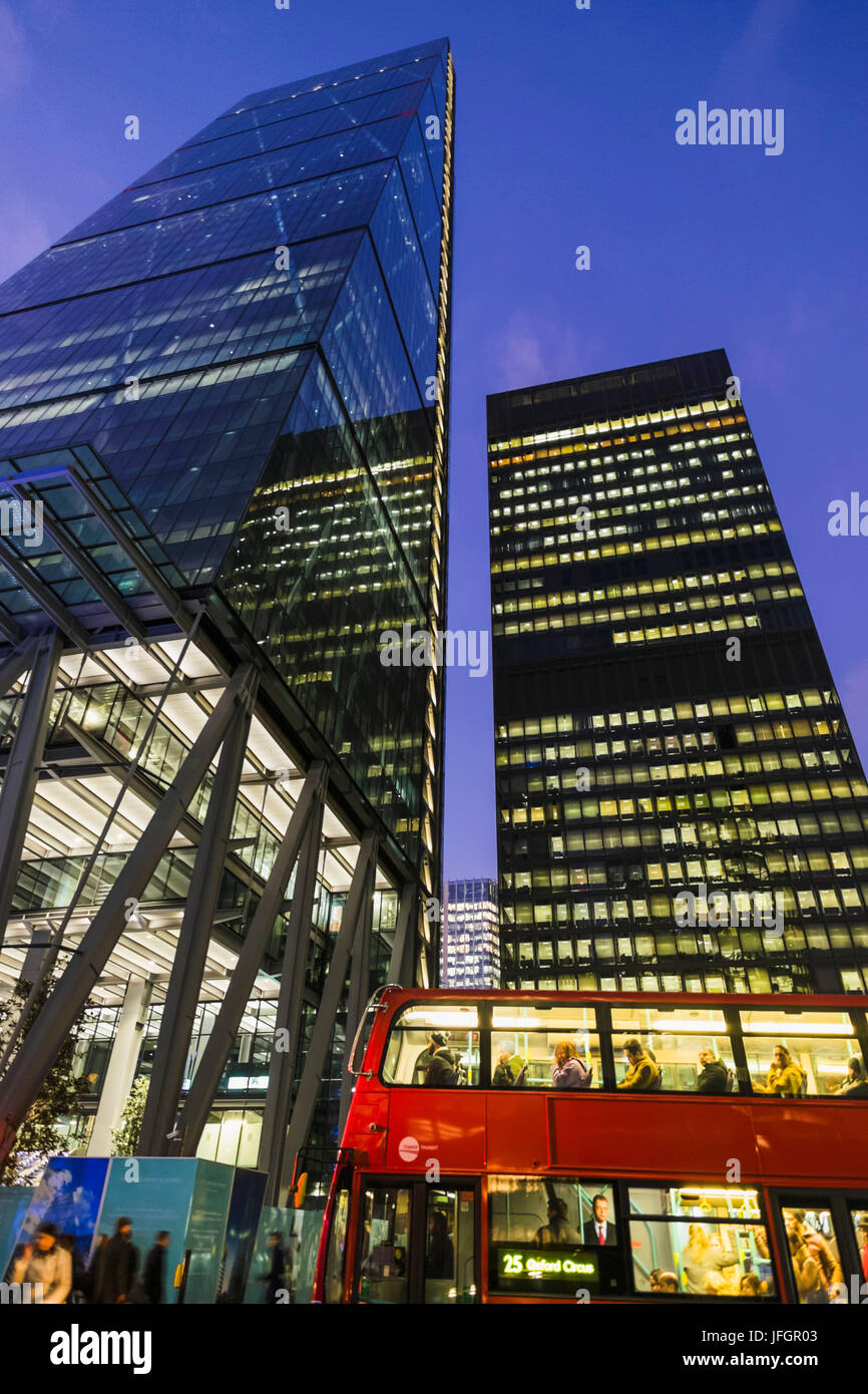 Leadenhall building night hi-res stock photography and images - Alamy
