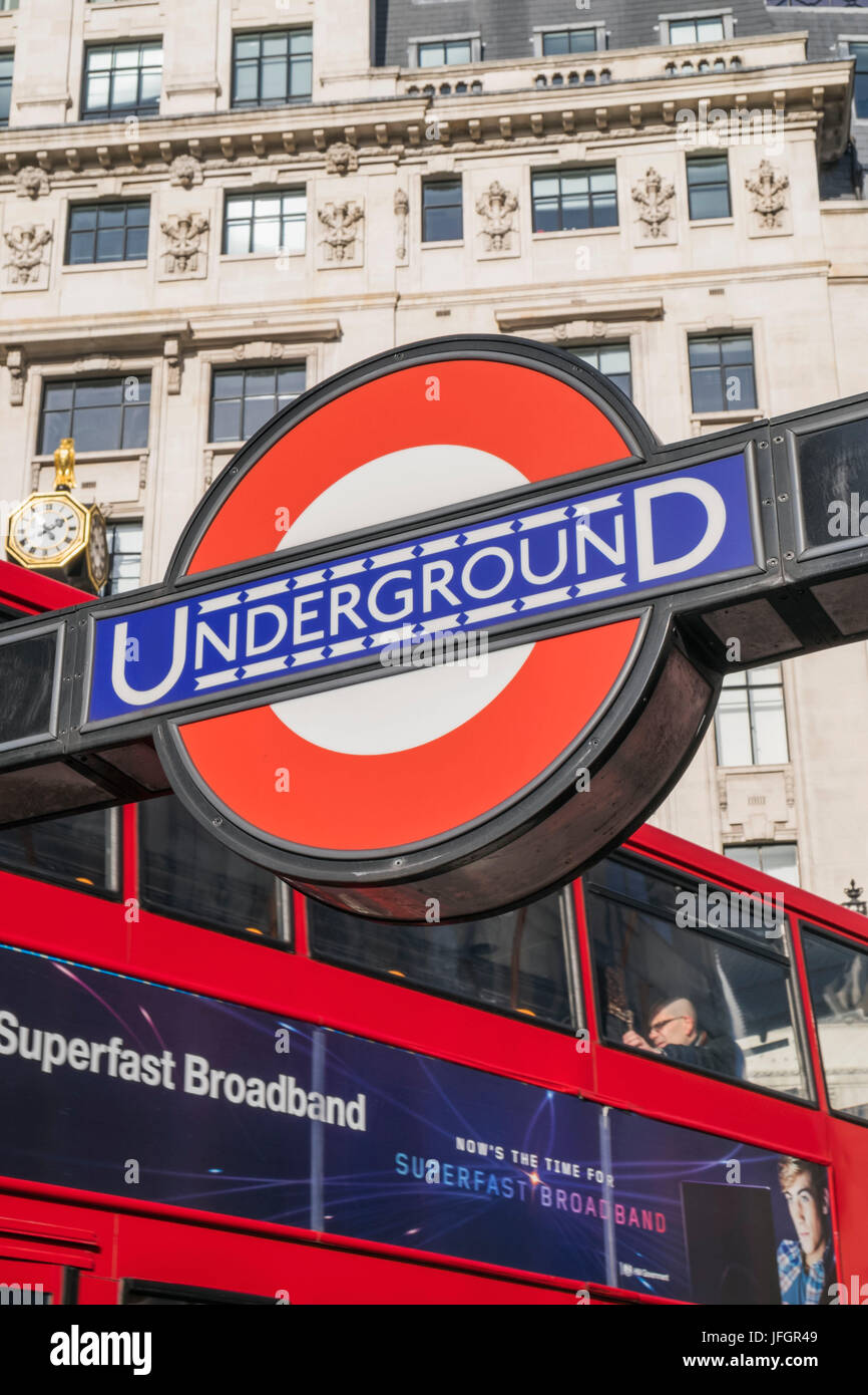 England, London, Underground Sign Stock Photo - Alamy