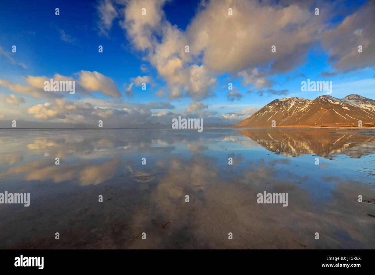 Ostisland hi-res stock photography and images - Alamy