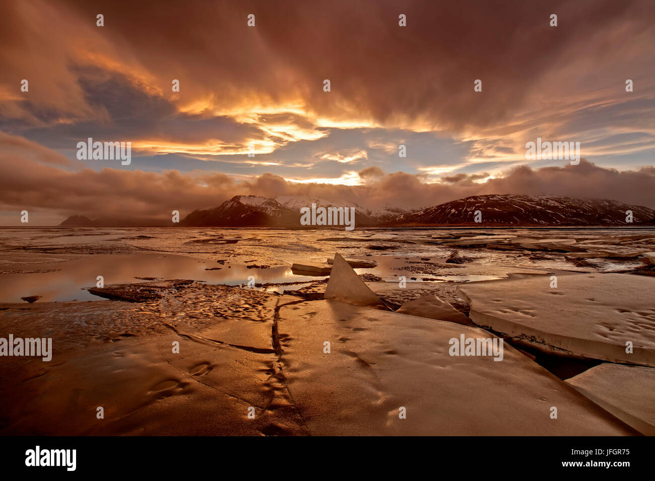 Ostisland hi-res stock photography and images - Alamy