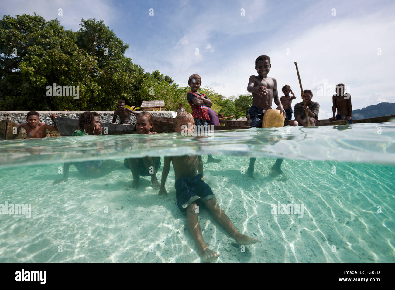 Solomon islands children hi-res stock photography and images - Alamy