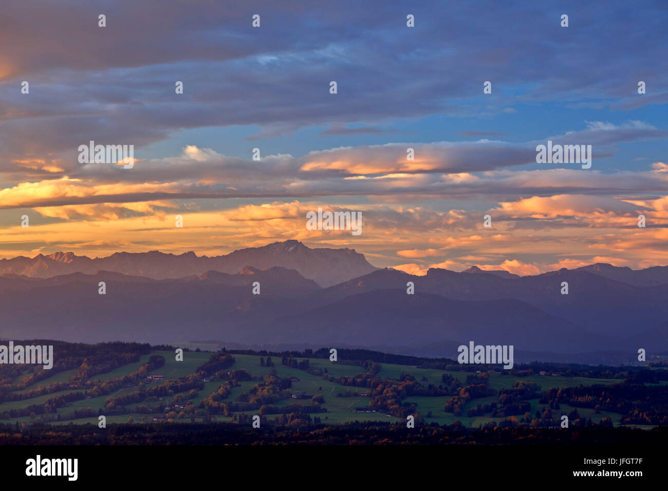 View of the hohenpeissenberg on zugspitze and ammergauer alps hi-res ...