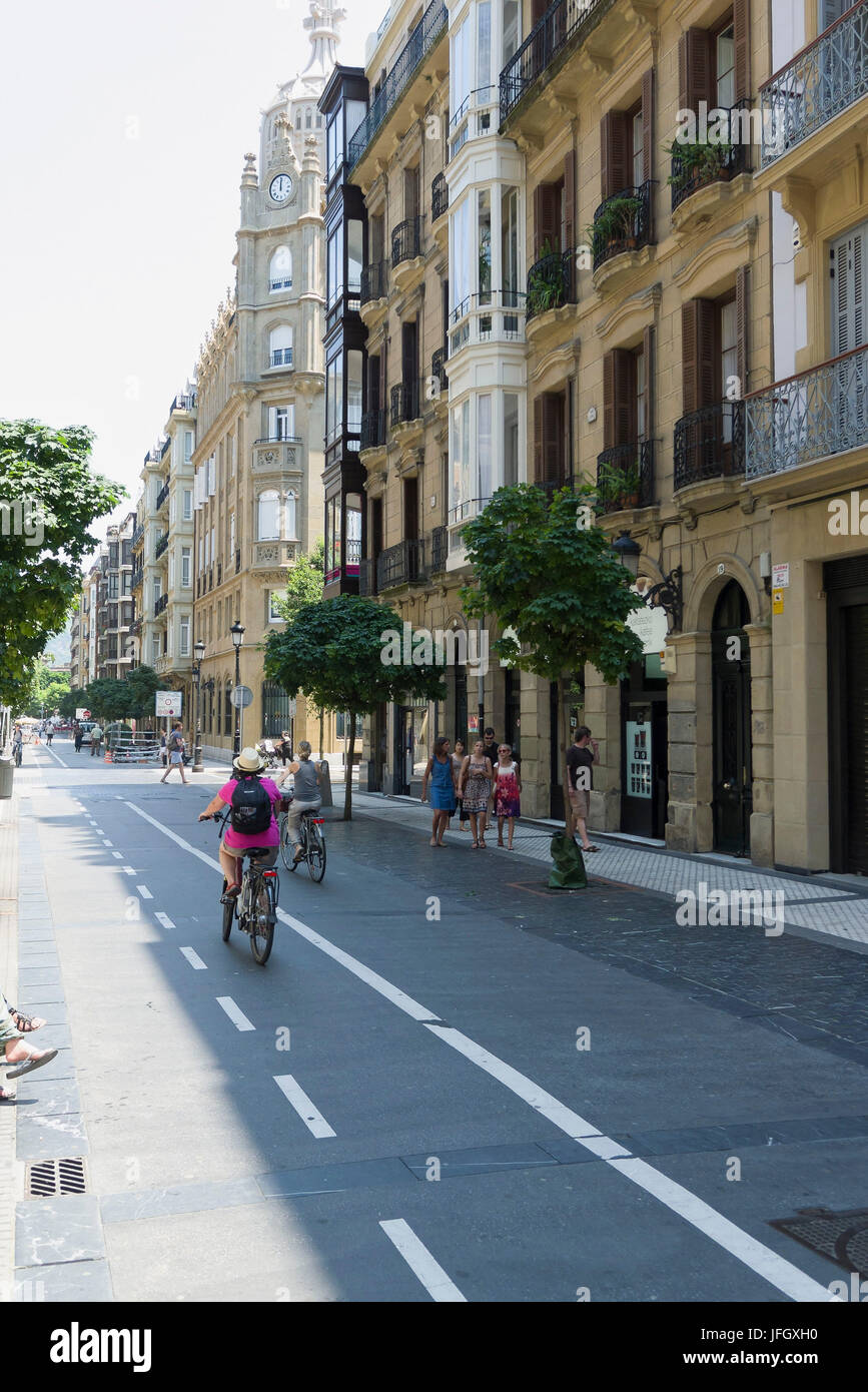 Wide path or pathway hi-res stock photography and images - Alamy