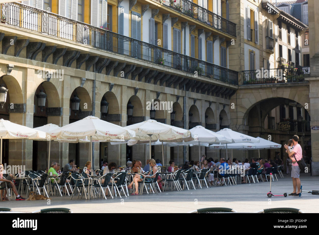 San sebastian street spain hi-res stock photography and images - Alamy