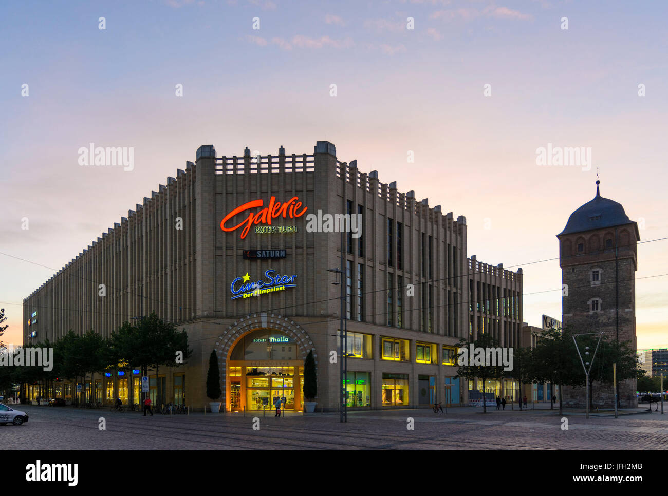 Shopping centre gallery red tower hi-res stock photography and images ...