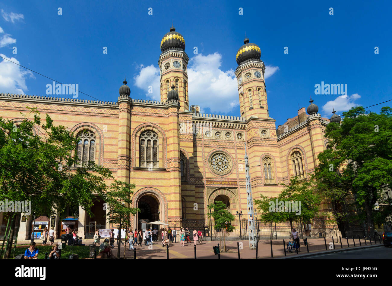 Big synagogue, Hungarian, Budapest Stock Photo - Alamy