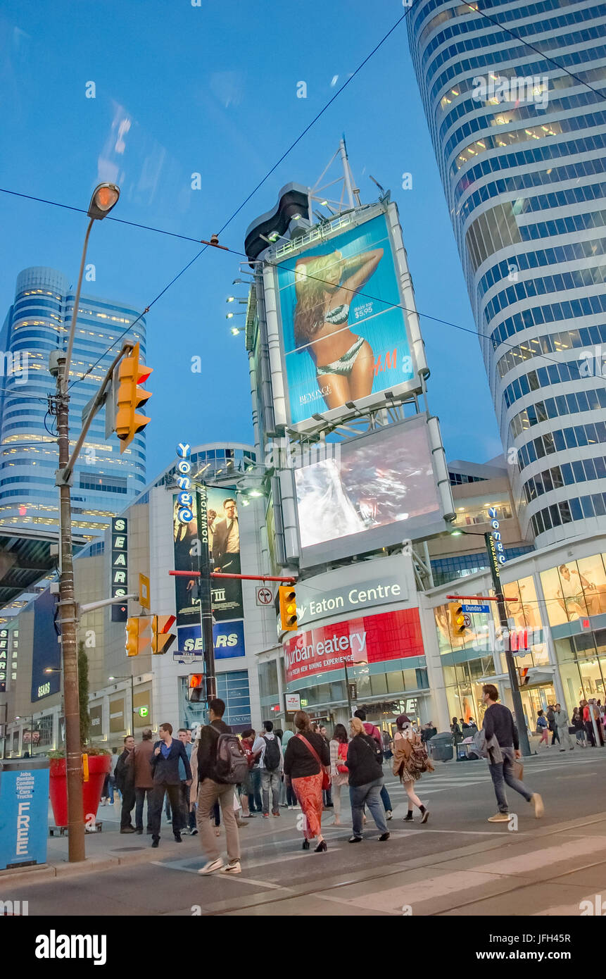 Dunda square hi-res stock photography and images - Alamy