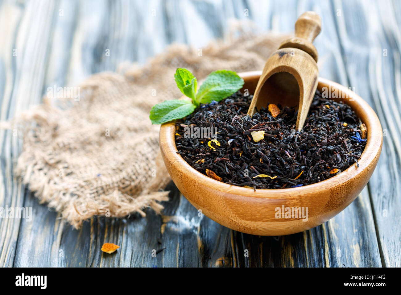 Tea scoop hi-res stock photography and images - Alamy