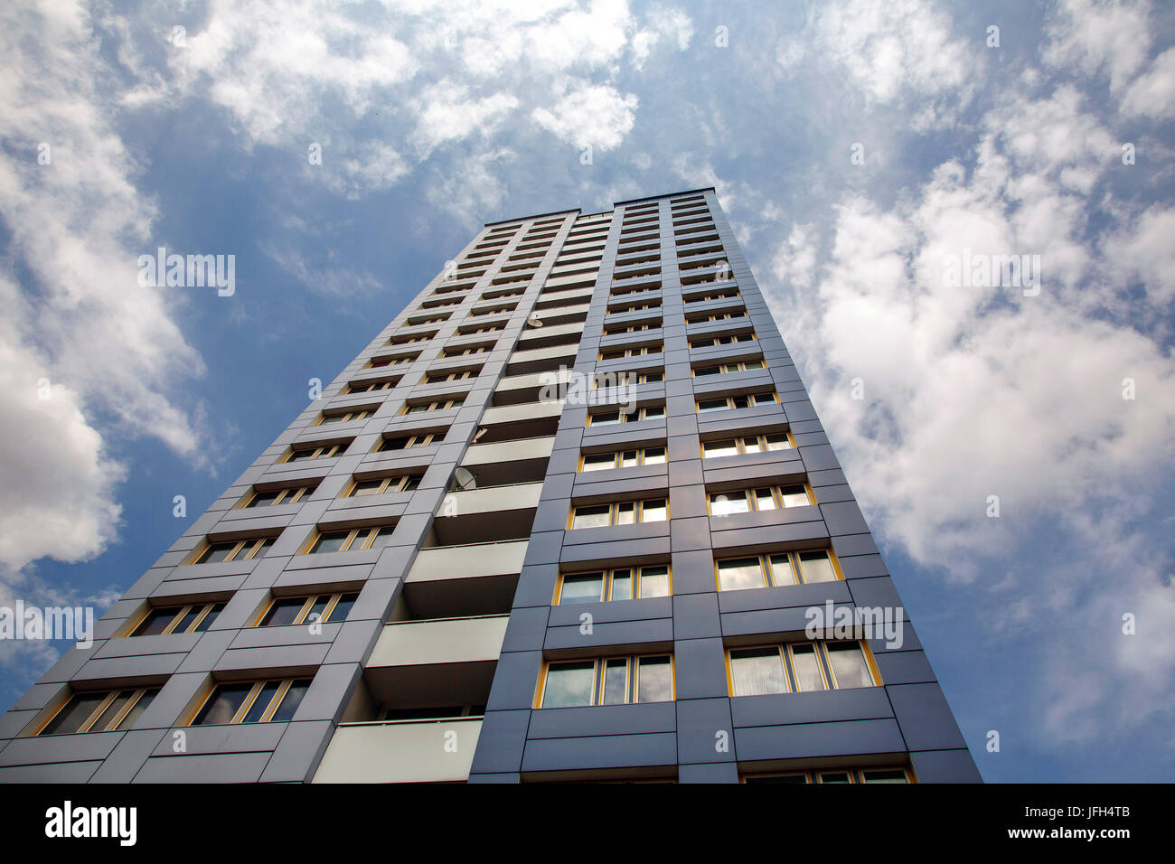 Bulding exterior hi-res stock photography and images - Alamy