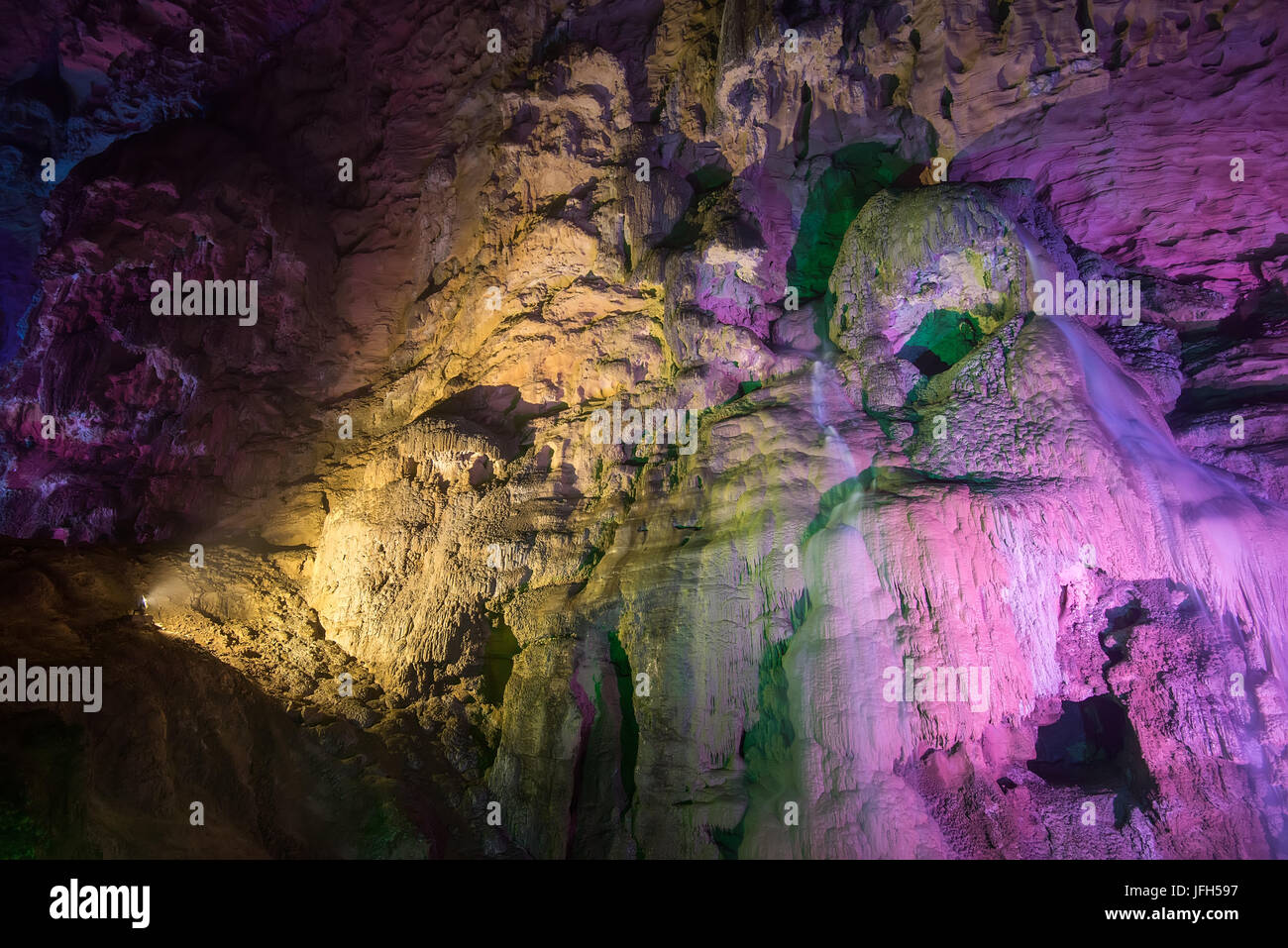 teng long Caves in lichuan, Hubei Provine, China Stock Photo - Alamy