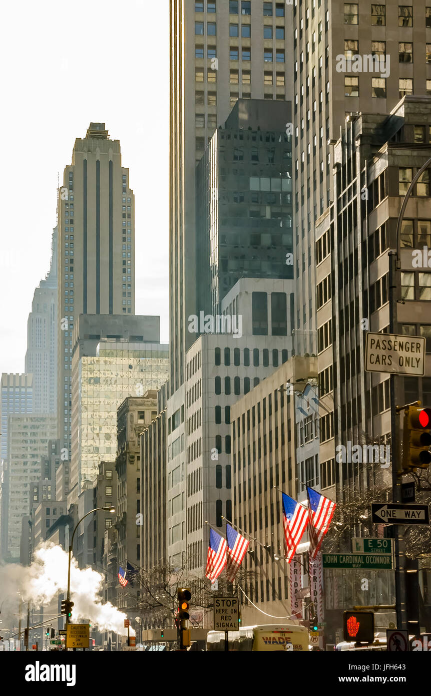 New york skyscrapers looking up hi-res stock photography and images - Alamy