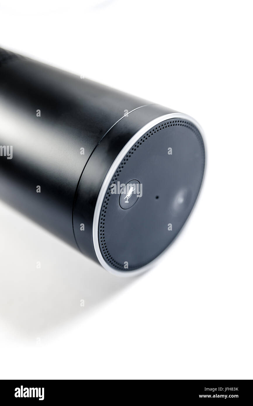 Voice assistant smart devices hi-res stock photography and images - Alamy