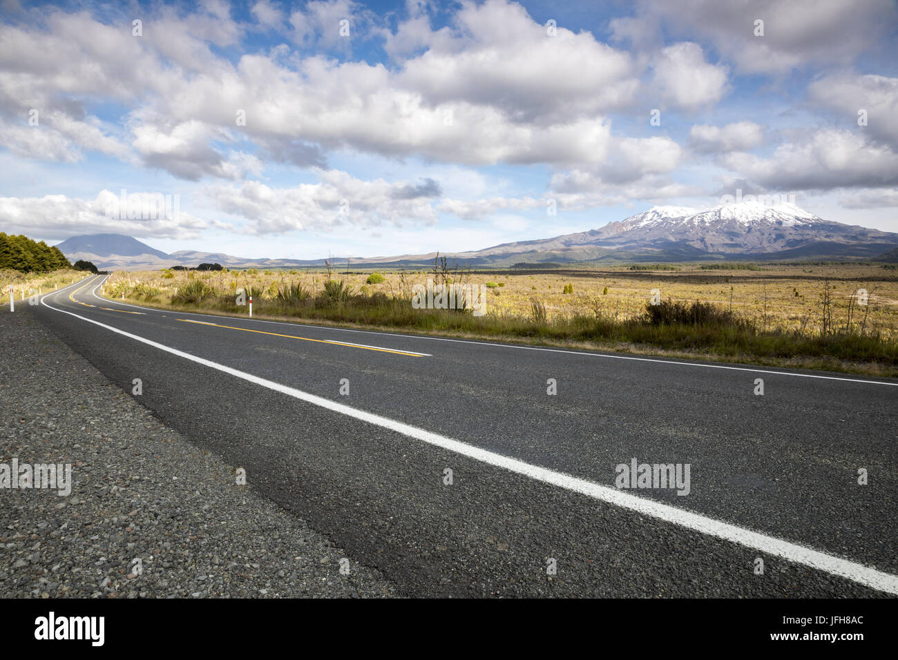 Mount Ruapehu volcano in New Zealand Stock Photo - Alamy